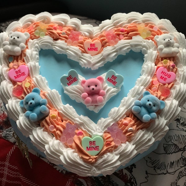 Heart Shaped Cake Purse/ Frosted Kawaii Purse/ Cute Cake Handbag ...