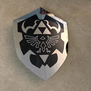 Hylian Shield Ocarina of Time Steel-plated, Battle-ready Replica From ...