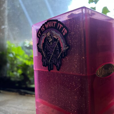 VS067 Worm on a String Medusa Vinyl Sticker / Y2K Kidcore - Etsy