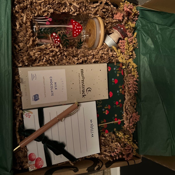 Halloween Ghost Gift Box Spooky Gift Basket for Her Halloween Care ...