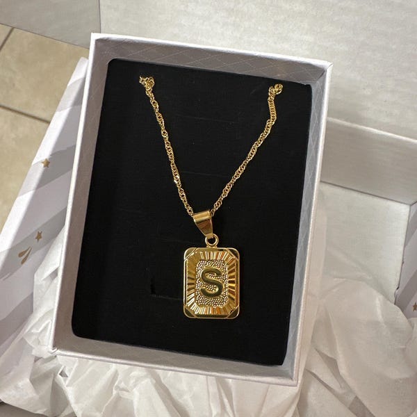 18K Gold Initial Letter Necklace, Medal Gold Initial Letter Pendant ...