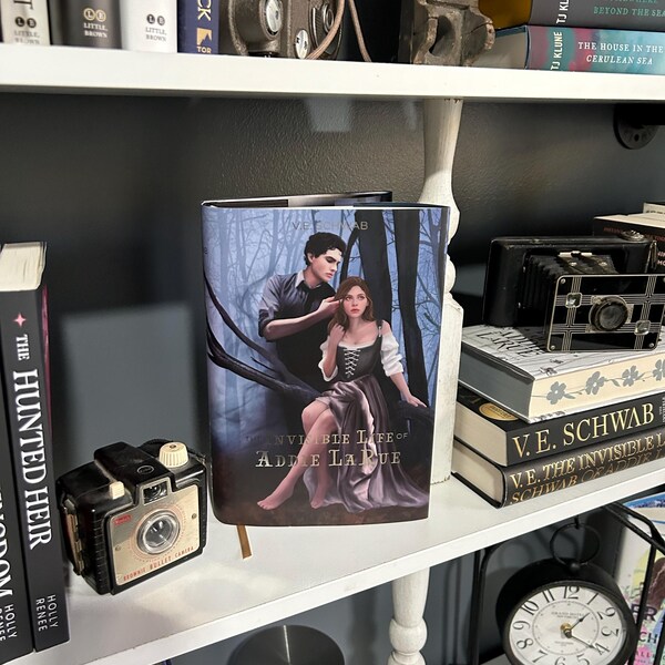 USA Violet and Liam: Fourth Wing - Etsy