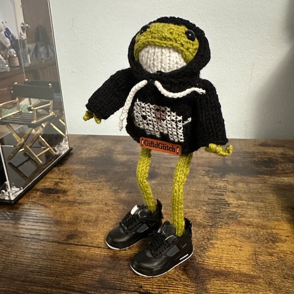 Cute Froggie ,custom Crochet Frog, Froggie's Sweater, Sweater to Fit ...