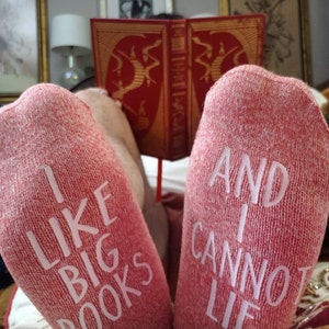 Book Socks. If You Can Read This Socks. Personalized Gift. Birthday ...