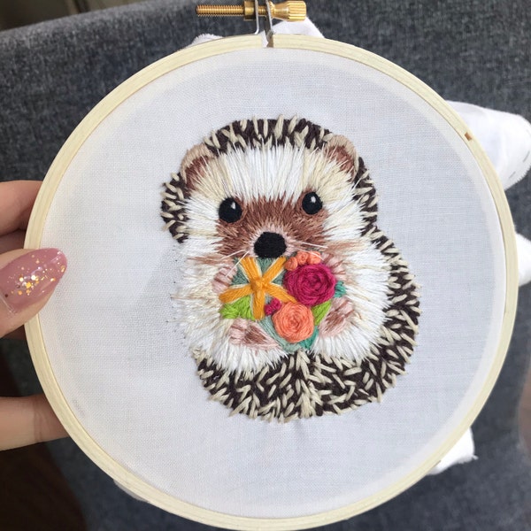 DIY Cute Hedgehog Hand Embroidery Kit, Animal Thread Painting Pattern ...