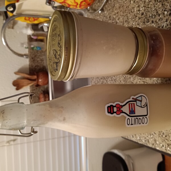 Coquito Bottle Label With "orgullosamente Hecho Por" Signature Space to ...