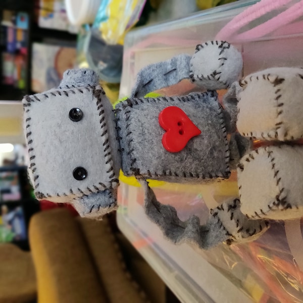 DIY Kit Felt Robot - Make Your Own Robot Plush - Includes Pattern and ...