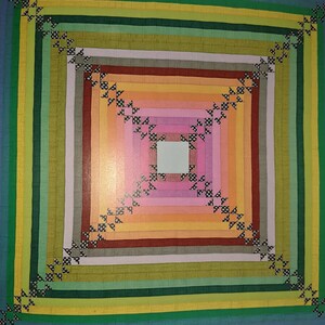 Bzzzzzz Mini Quilt Pattern by Whole Circle Studio | Etsy