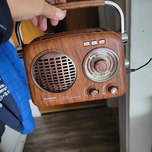 Spirit Box, Sweeps AM/FM/SW Adjustable Speed, Rechargable Radio Battery ...