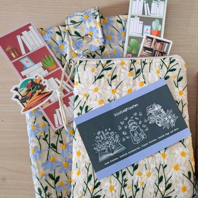 Blue Beige Daisy Embroidered Book Sleeve, Kindle Sleeve, Ereader Cover ...