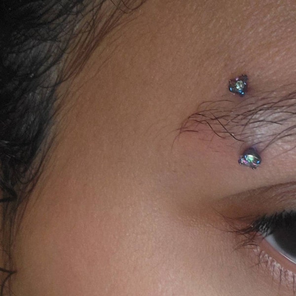 Large Spike Vertical Labret Jewelry, Angel Fangs Piercing Curved ...