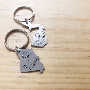 Best Friends Map Custom Long Distance Friendship State Key Chain Set of ...