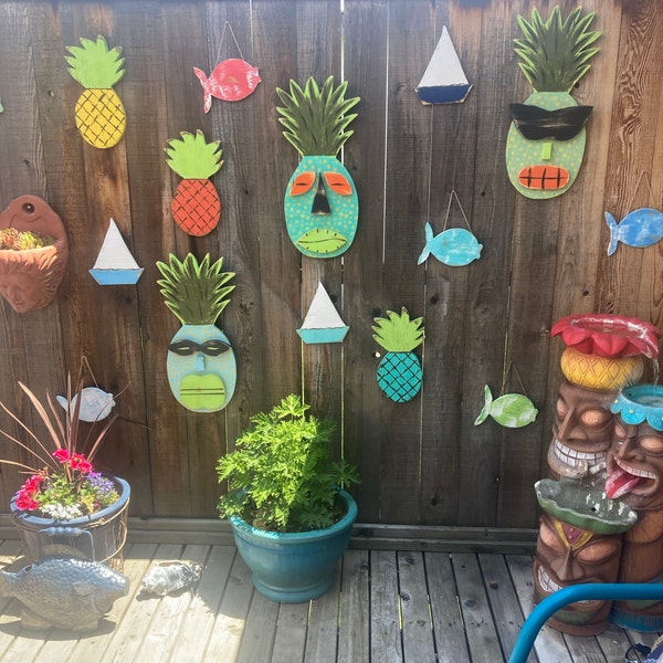 Coastal Farmhouse Furniture, Rustic Entryway Seating, Beach House Style ...