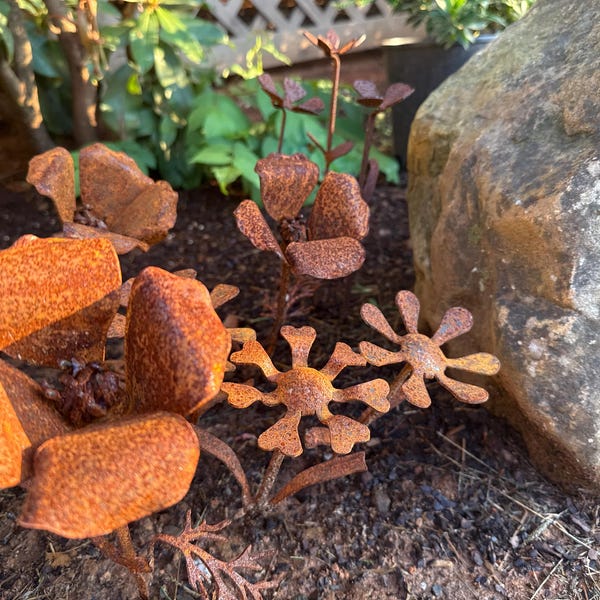 Rustic Metal Garden Flowers - Handmade Outdoor Sculpture Set of 5 - Etsy