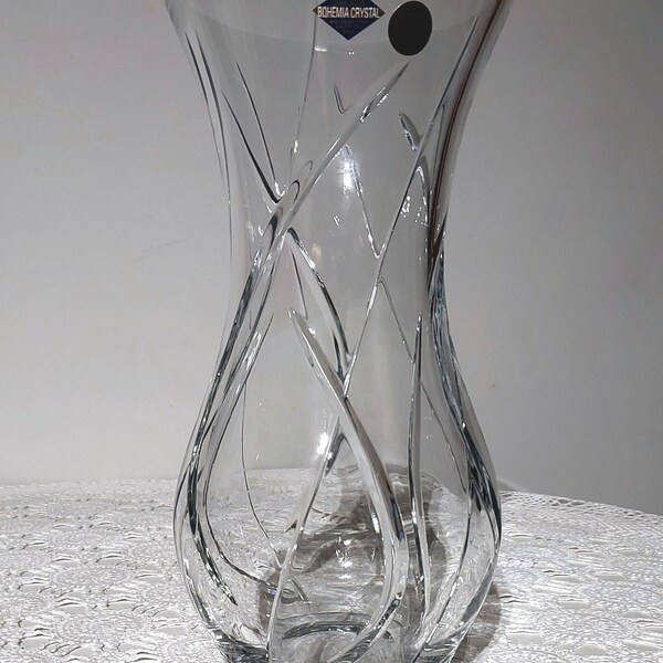 Crystal Vase, V Shaped Wide Rim Vase Decorative Diamond Patterns ...