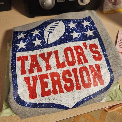 Love Heart Puff Print Graphic T-shirt and Sweatshirt, Puff Print, Love ...