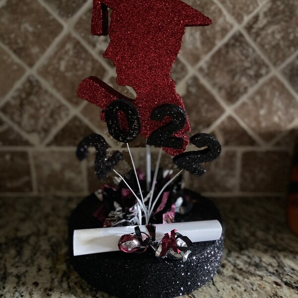 Graduation Silhouette Boy Face Cut Out, Graduation Table Decorations ...