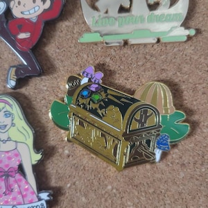 Amphibia Calamity Box Music Chest Enamel Pin - Etsy