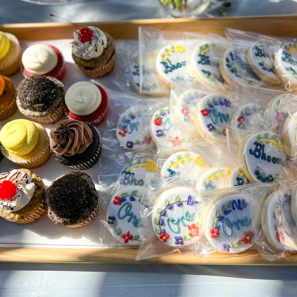 First Birthday Cookies, Decorated Birthday Cookies, 1st Birthday Party ...