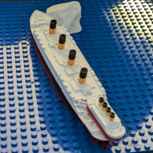 Split in Half Titanic Toy, Break in Half Titanic Bath Toy, Titanic Toy ...