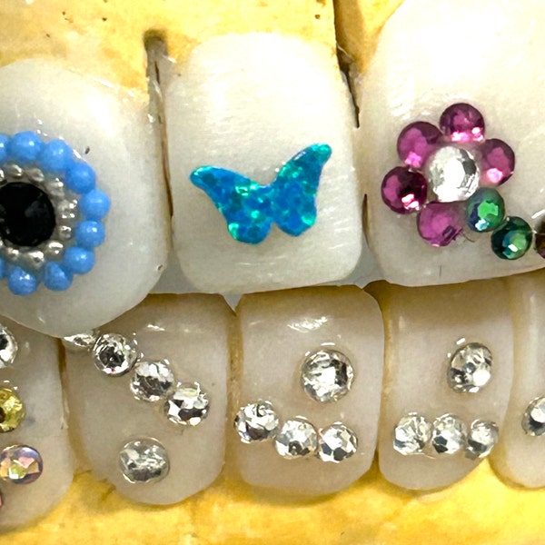 18k Gold LOGO Tooth Gems - Etsy