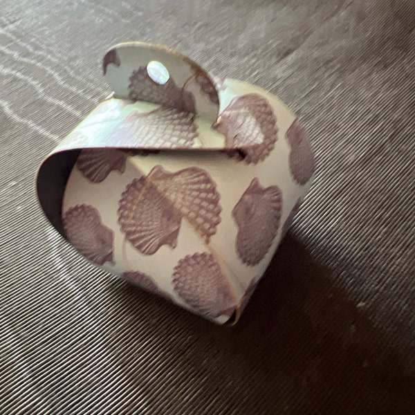 Curvy Box Template V1 - Gift Box, Treat Box, Favor Box, Soap Box, Toy ...