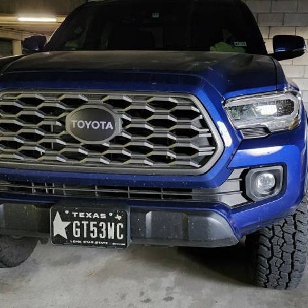 2018-2023 Toyota Tacoma Grey-striped Vintage Front Emblem Vinyl Overlay ...