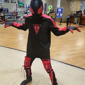 Omni-man Sewing Pattern Invincible MK1 Male Cosplay Bodysuit and Cape ...