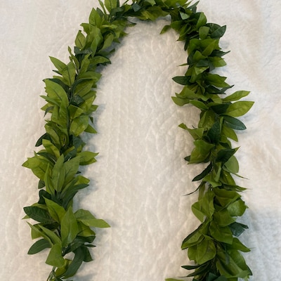 Hawaiian Maile Lei artificial - Etsy