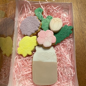 Jar and Flowers Set Cookie Cutter and Embosser, Happy Mother's Day, Mum ...
