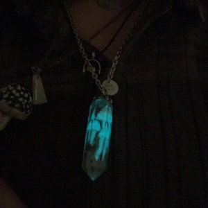 Glow in the Dark Necklace / Glowing Necklace / Crystal Point - Etsy