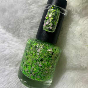 Shattered Opal Opalescent, Iridescent, Pastel Rainbows, Glitter Nail ...