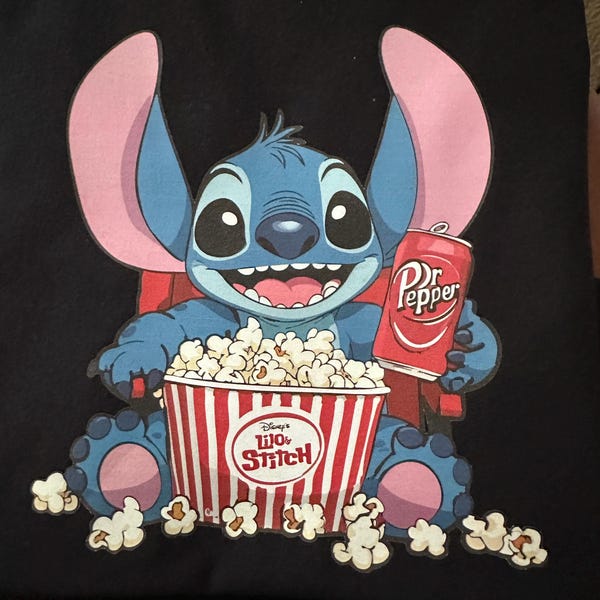Lilo and Stitch Popcorn Cinema Png, Stitch Drink Dr Pepper Png, Stitch ...