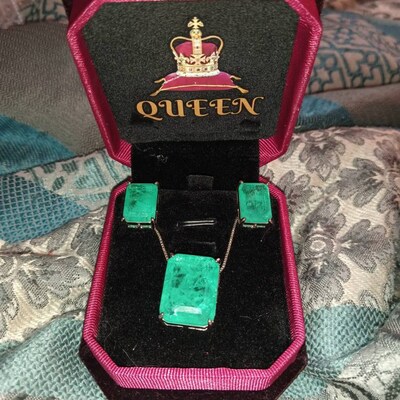 Princess Diana Sapphire and Diamond Jewelry Set Royal Memorabilia ...