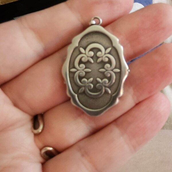 Vintage Zuni Cardinal Ring. Vintage Zuni Inlay Ring. Mother of Pearl ...