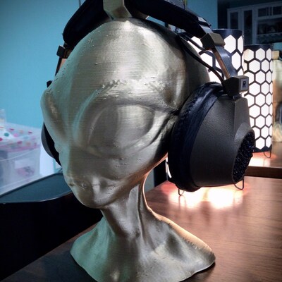 Alien Head Headphone Stand Headset Holder Rack, Grey Area 51 ...