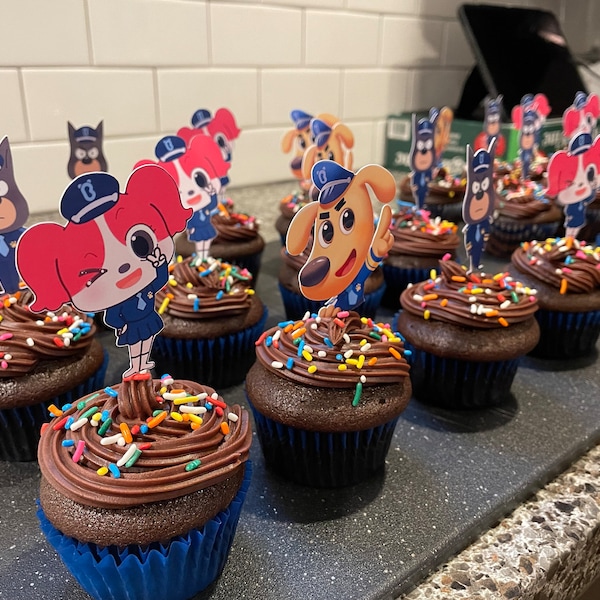 Safety Sheriff Labrador Cupcake Toppers | Sheriff Labrador Birthday ...