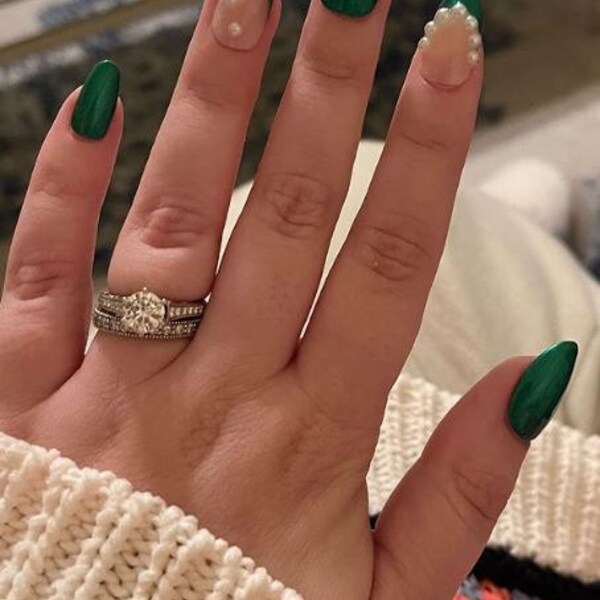 CLASSIC RED Apres Gel X Press on Nails Gold Nails Red Nails Classy ...