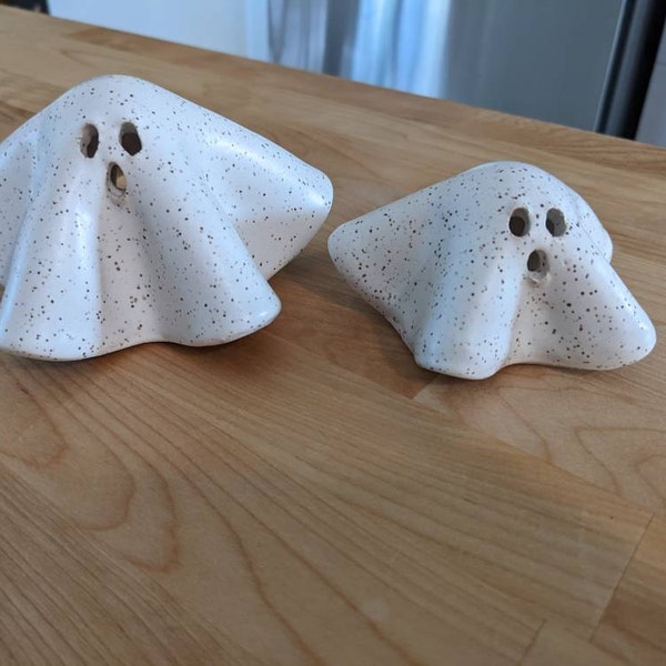 Handmade Clay Ceramic Ghost/ Speckled Rustic Ghost Set - Etsy