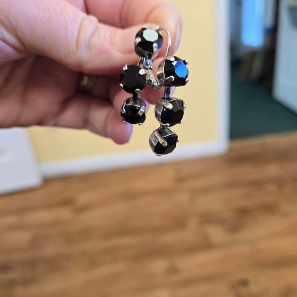 DIVA DANGLE Swarovski 8mm Three-stone Dangle/drop Earrings in Antique ...