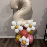 Groovy Balloon Column, Daisy Balloon, Two Groovy, Retro Balloons, Retro ...