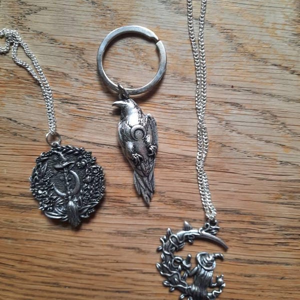 Bat Locket Necklace, Gothic Jewelry, Goth Necklace, Vampire Jewelry ...