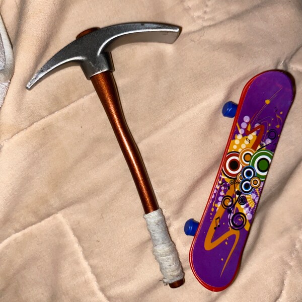 1:6 Scale Old Looking Pickaxe Metal Pick Axe Model Toy Fits 12 in ...