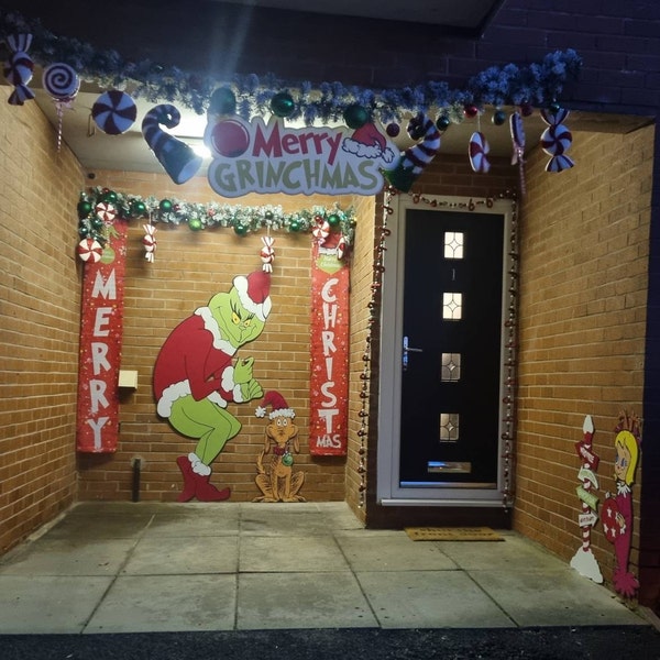 FULL SET Giant Grinch 6ft With Max and Sign Pole Christmas Grinch Decor ...