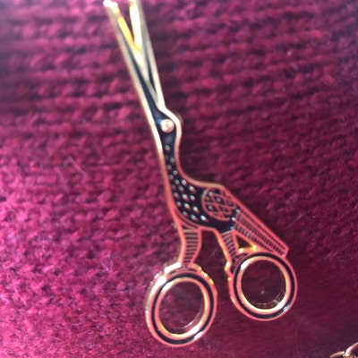 Stork Scissors Enamel Pin Embroidery Sewing Quilting Fiber - Etsy