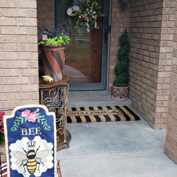 Bumblebee Door Hanger, Bee Door Hanger, Burlap Bumblebee Door ...