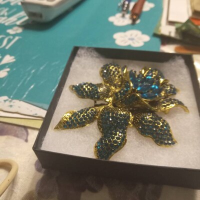 Beautiful Roses Brooches Two Colors Blue, Pink Perfect Present With ...