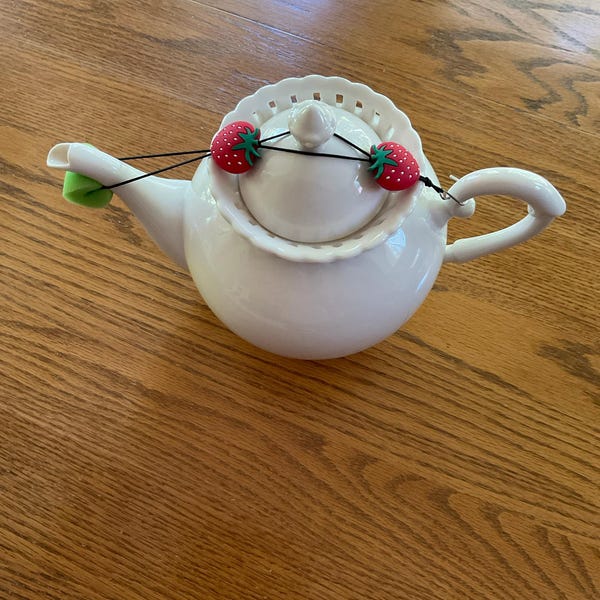 TULIPS Teapot Drip-catcher and Lid Holder (with Clasp) - Etsy