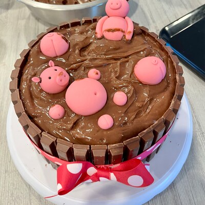 Fondant Pigs Cake Toppers Fondant Pig in Mud Fondant Pig Farm Party ...