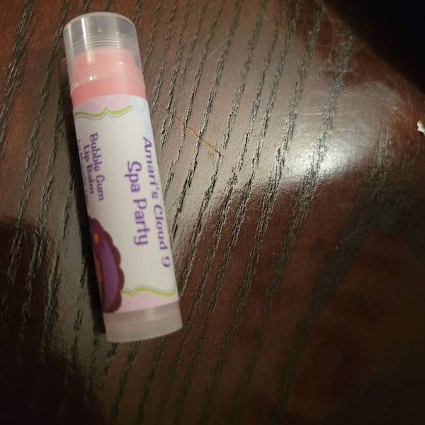 SPA PARTY Personalized Lip Balm Party Favors - Purple, Pink Girls Salon ...